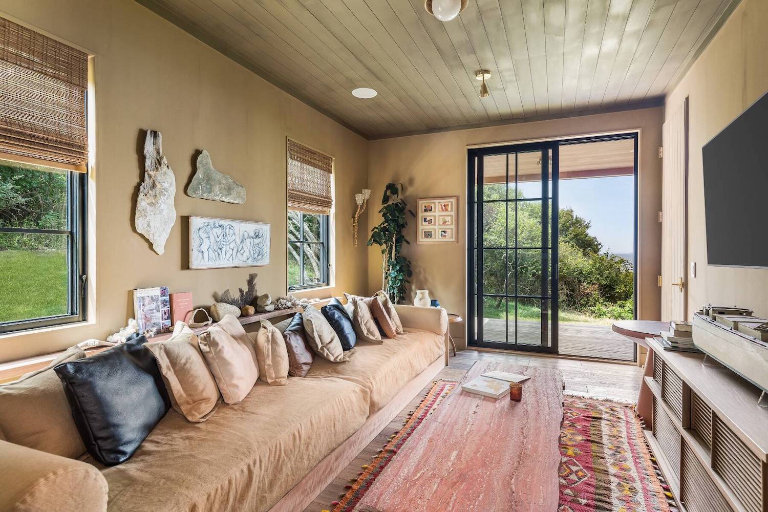 Inside an Elegant Cottage at the End of the World | Avenue Magazine