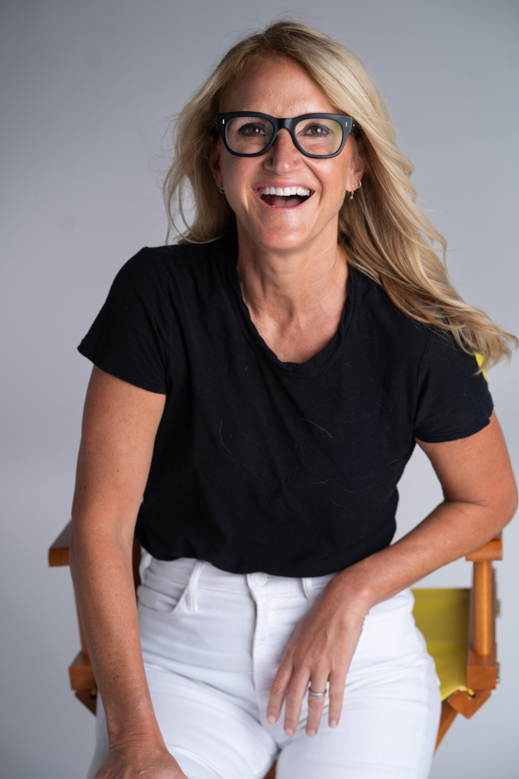 MEL ROBBINS' Motivation for the Masses | Avenue Magazine